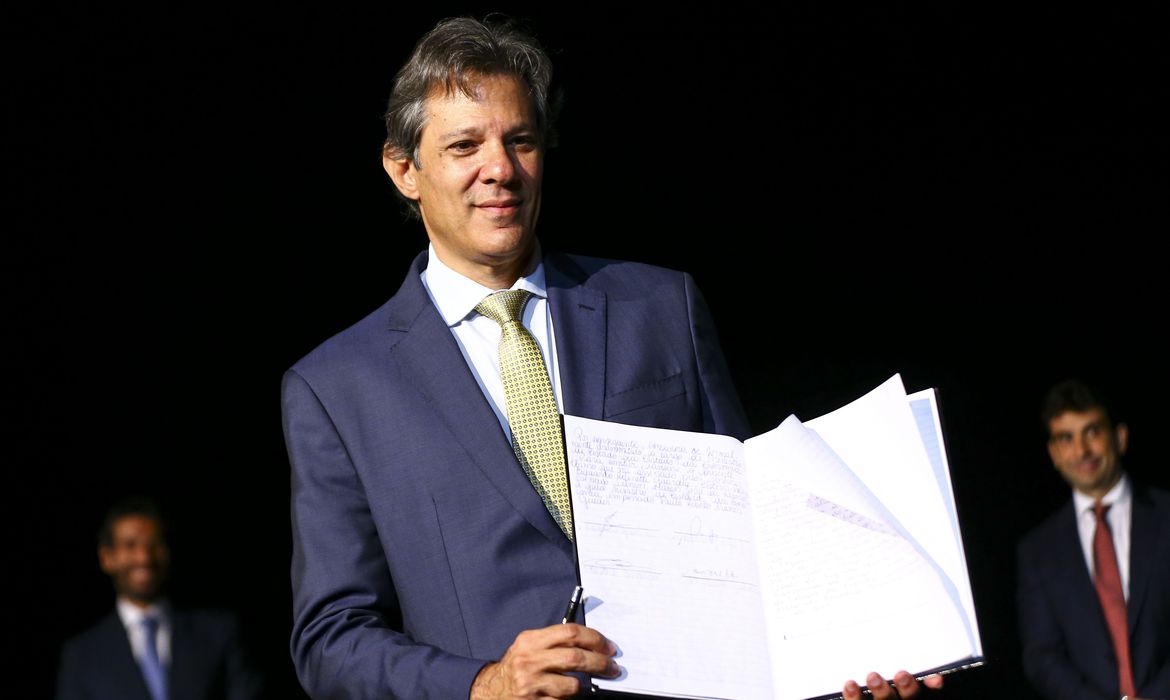 Haddad: é preciso fazer a economia crescer com responsabilidade social ...